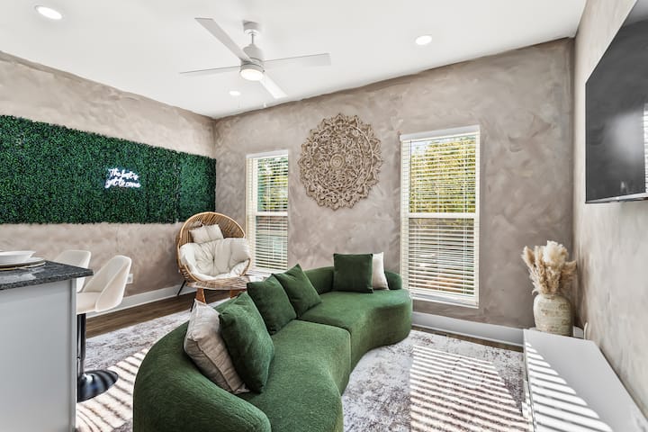 Modern 4br/4ba Escape • 10 Min To Downtown Atl - Atlanta, GA