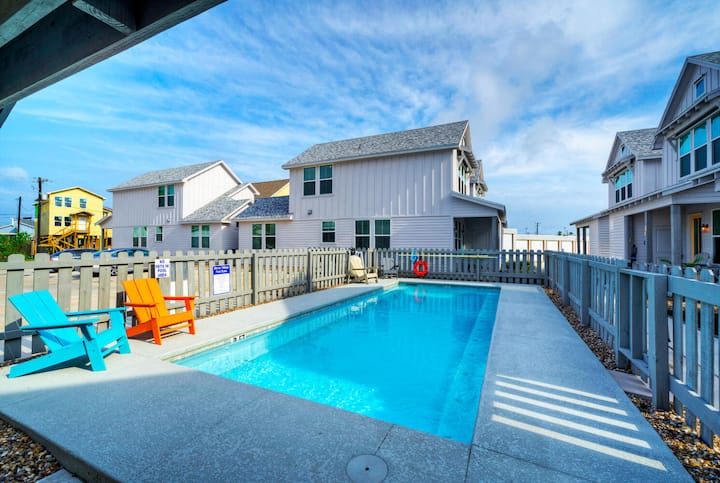 Sleeps 19 | 2 Homes In Old Town, Pool, Newly Built - Port Aransas, TX