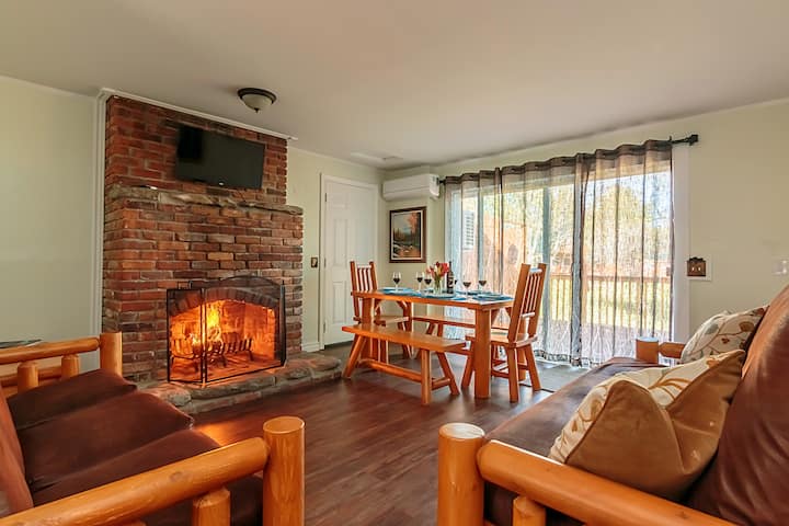 Hawk - Black River Cottages - Prince Edward