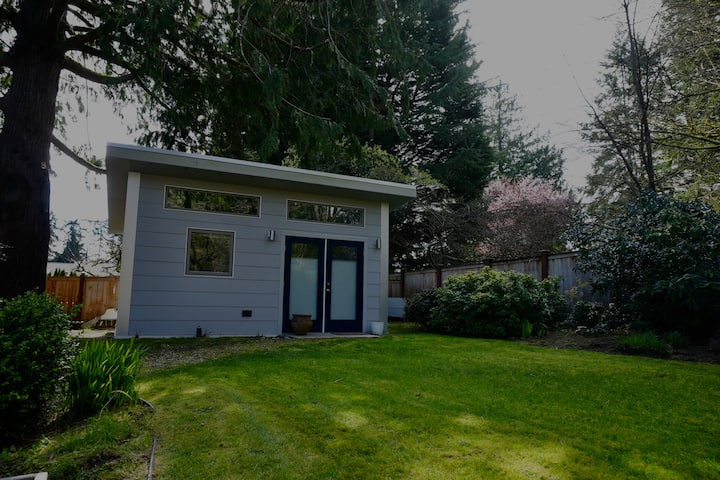 Modern Casita: Walk Via Ferry To World Cup Stadium - Bainbridge Island, WA