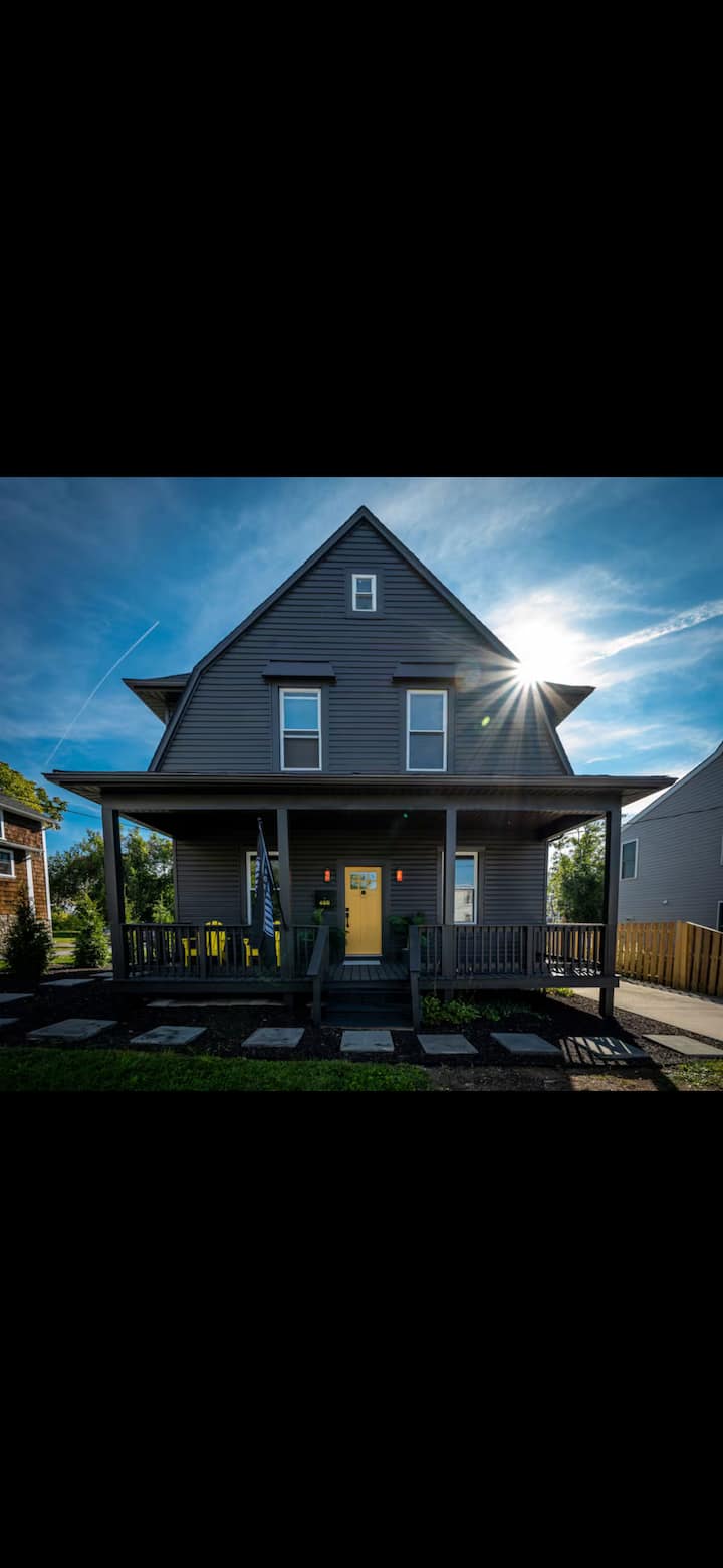 Tiger House Welcomes You With New Hot Tub - Towson, MD