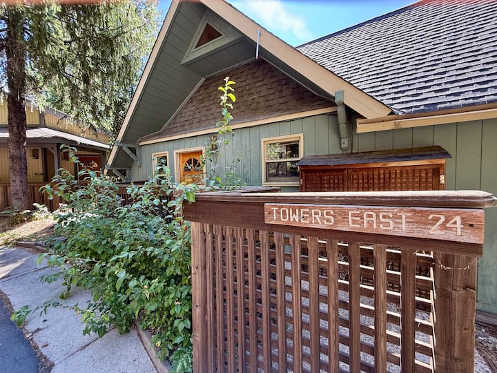 2br Mountain Retreat Condo | Ski, Golf & Big Trees - Arnold, CA