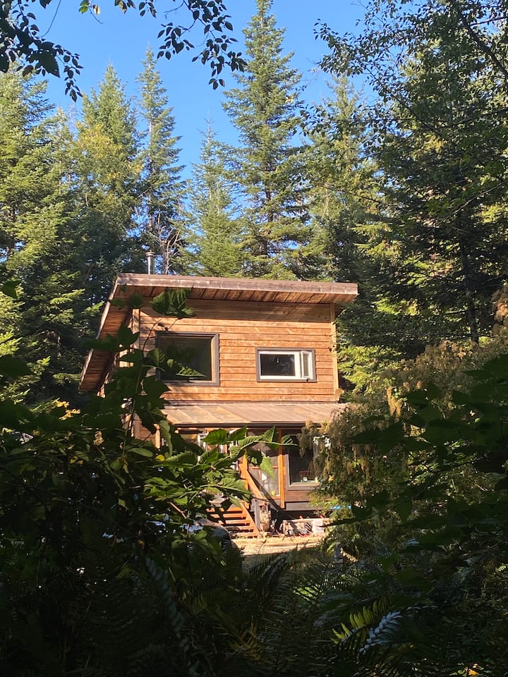 Huckle Berry Haven - Quadra Island