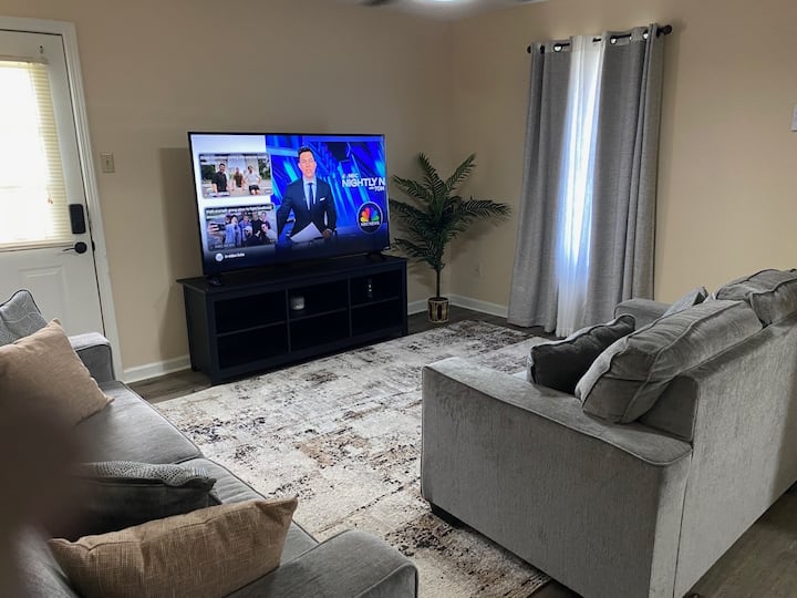 Escape Into A Charming Sanctuary - Brownsville, TN