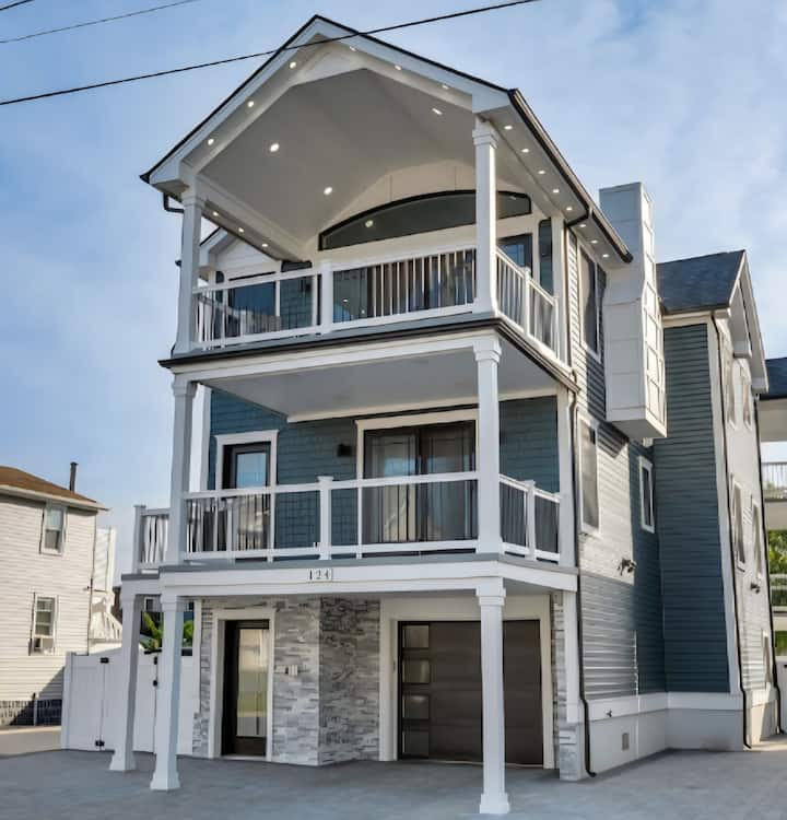 Modern Family Home In The Crest. - Wildwood Crest