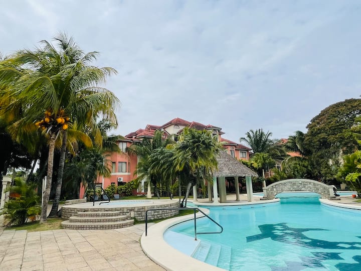 Airbnb “El Deseado Buganvilla” - Bolivia