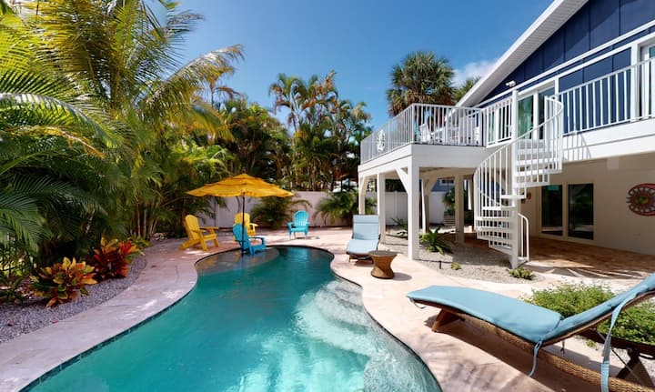 New! Blue Crush! Steps To The Beach! Heated Pool! - Anna Maria, FL
