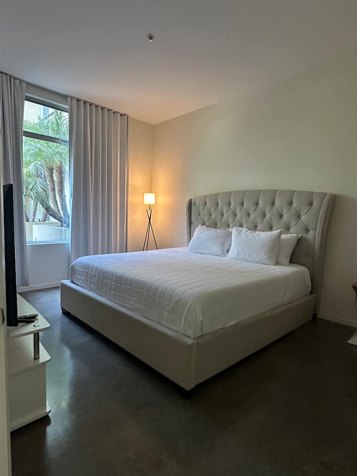 2 Bedroom Hollywood - Los Angeles, CA