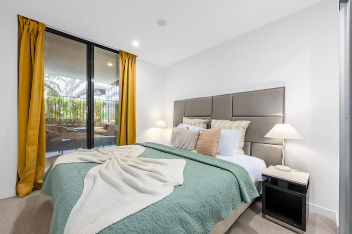 Charming 1bdr Apartment In Dickson With Parking - Canberra