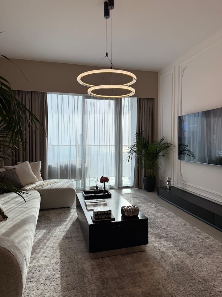 Luxurious 2bed, Grande 6011 - Dubai