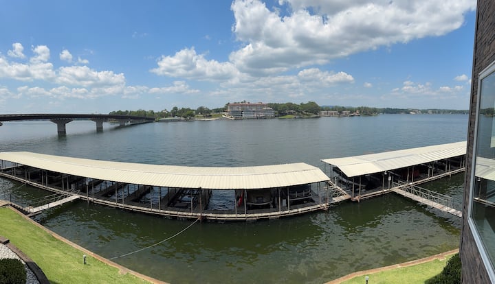 Lakeview Condo With 2 Balconies & Pool - Lake Hamilton, AR