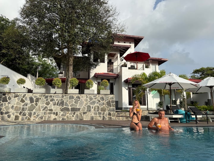 Travel Cage - Luxury Villa In Hikkaduwa - Hikkaduwa
