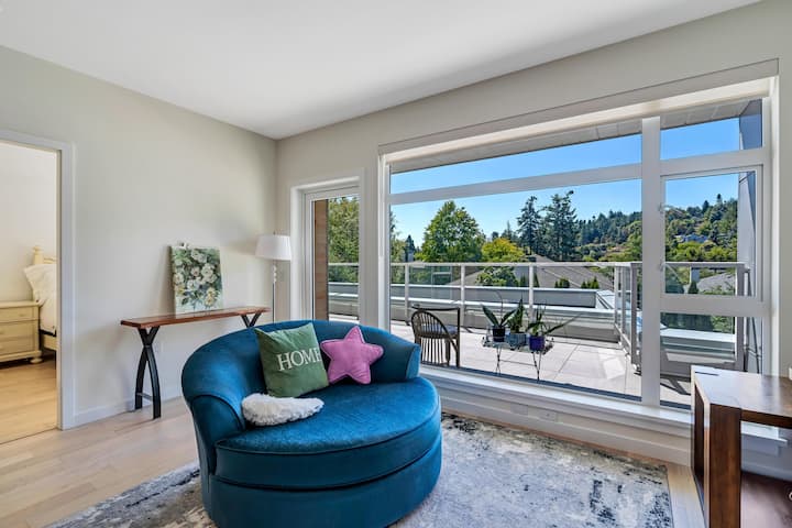 Bright 2b Condo In Cordova Bay - Langford