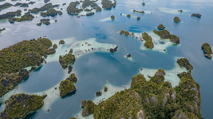 Rustic Family Cottage - Large - Maluku