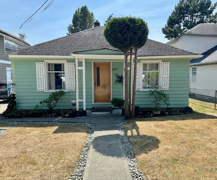 Cozy Vintage Cottage - Victoria, Canadà