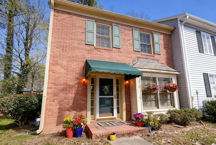 Spacious Home - 5 Mins To Truist Pk + Free Parking - Marietta, GA