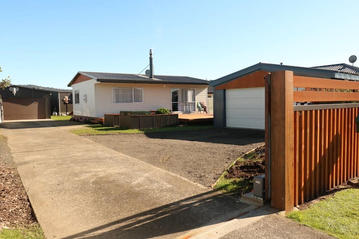 Whitianga Home & Sleepout - Whitianga