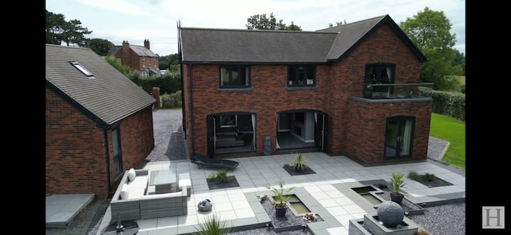 The Croft
3 Bedrooms - Nantwich