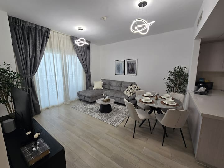 Modern 2bhk Near Ferrari World, Sea World Yas Mall - Abu Dhabi