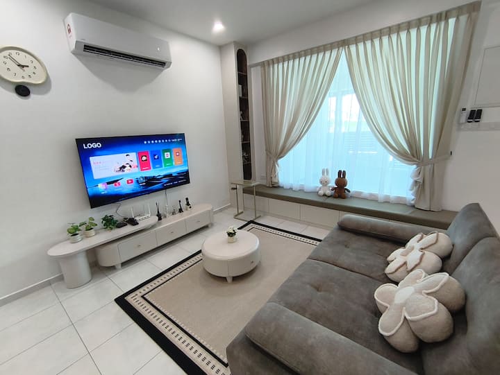 *Stylish & Spacious* 2‑storey Home, Up To 12 Pax - Sungai Petani