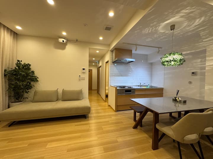 おしゃれリノベ3ldk宿！池袋駅6分＆静かな環境！銀座・新宿・渋谷直通で観光便利、買物・外食も楽々！ - Ikebukuro