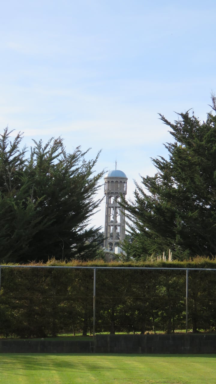 Brand New Build With Tower View - Whanganui