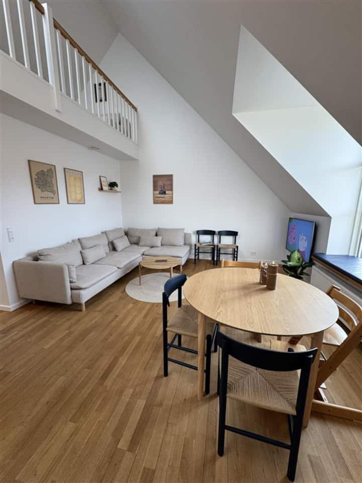 Modern Apartment With Balcony - Skagen