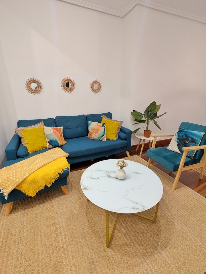 Piso Tranquilo En Casco Viejo - Bilbao