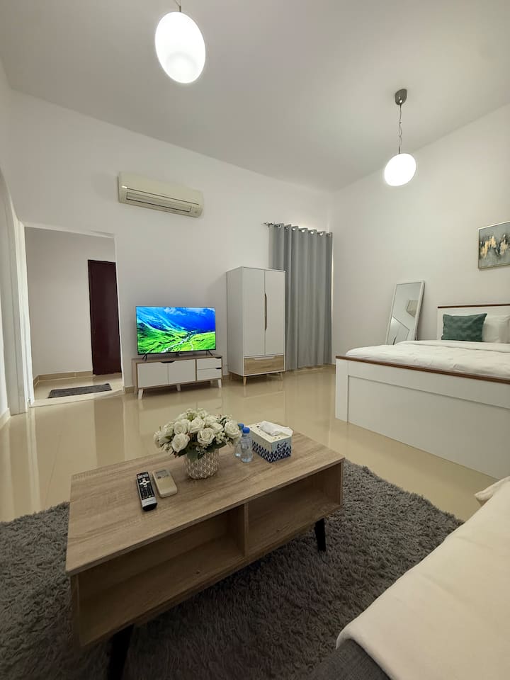 Modern Studio In Abu Dhabi - Abu Dhabi