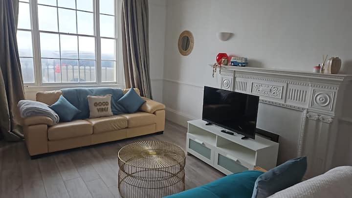 Two Bed First Floor Seaview - Hastings, UK