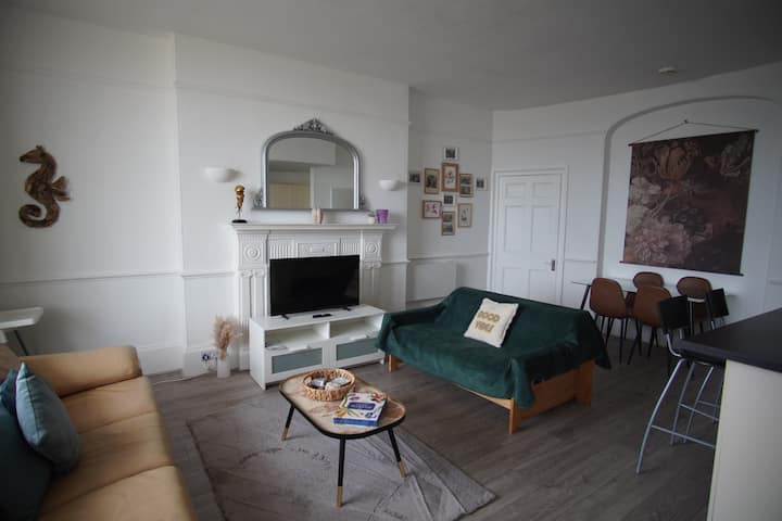 Two Bed First Floor Seaview - Hastings