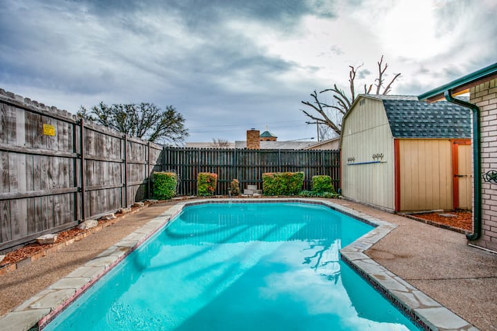 Colony Retreat Near Grandscape - The Colony, TX