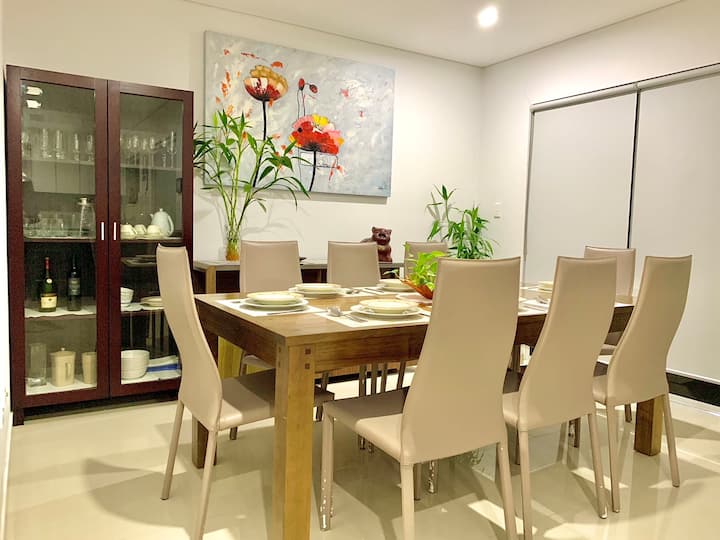 Near Train/shopping At Bankstown - Penshurst