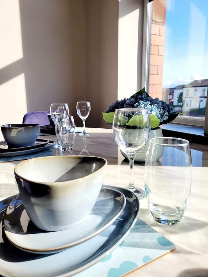 3-bed Coastal Stay• Parking &Wi-fi •Near Liverpool - Wirral