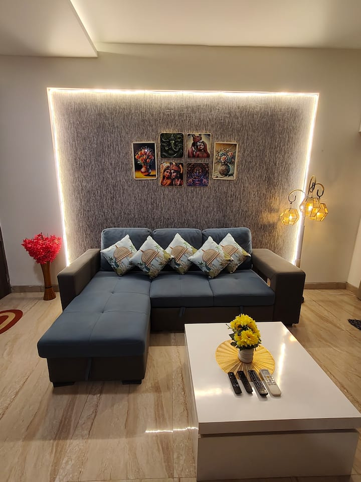 “Vrindavan Aashray”near Prem Mandir By Homie Homes - ブリンダーバン
