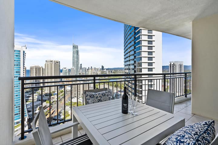 Comfy 2 Bedroom 2 Bathroom Unit At Chevron - Qstay - Gold Coast