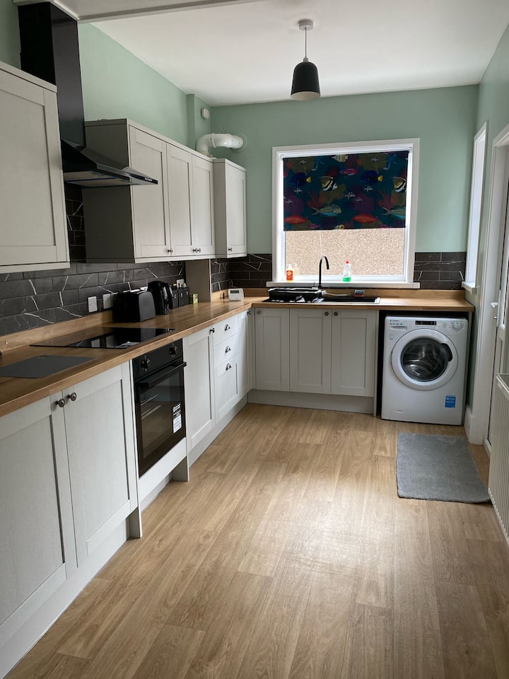 3 Bedroom House Near Bae - Barrow-in-Furness