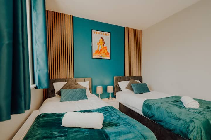 Contractors|long Term Discounts | Driveway | Wi-fi - St Neots