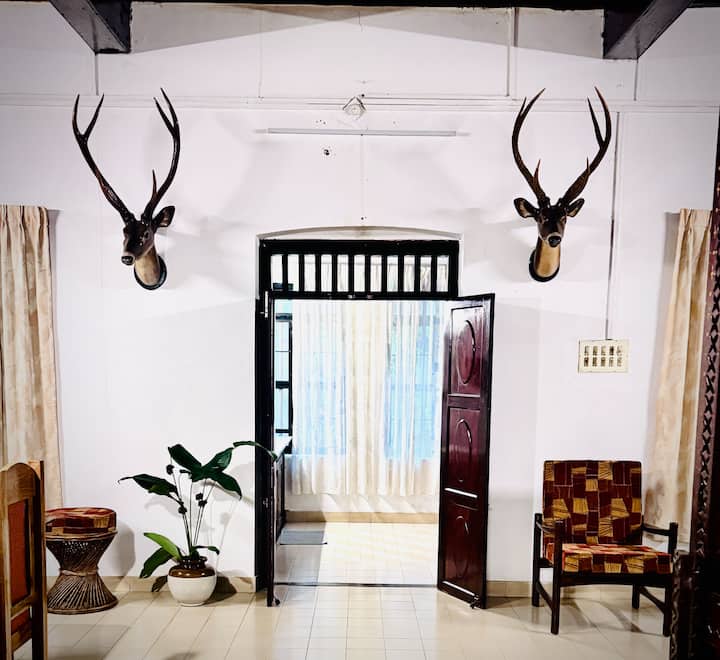 The Estate Bungalow - Kottarakkara