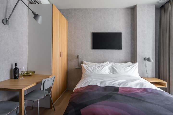 Luxurious Studio Compact - The Hague