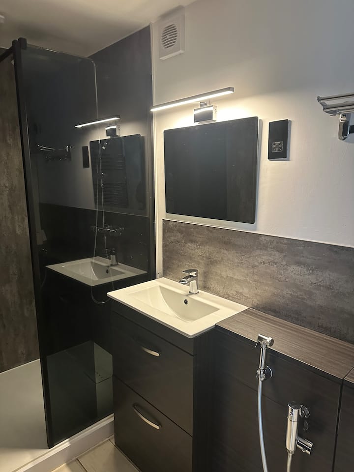 Stunning Annex In Lovely Village - Bedford