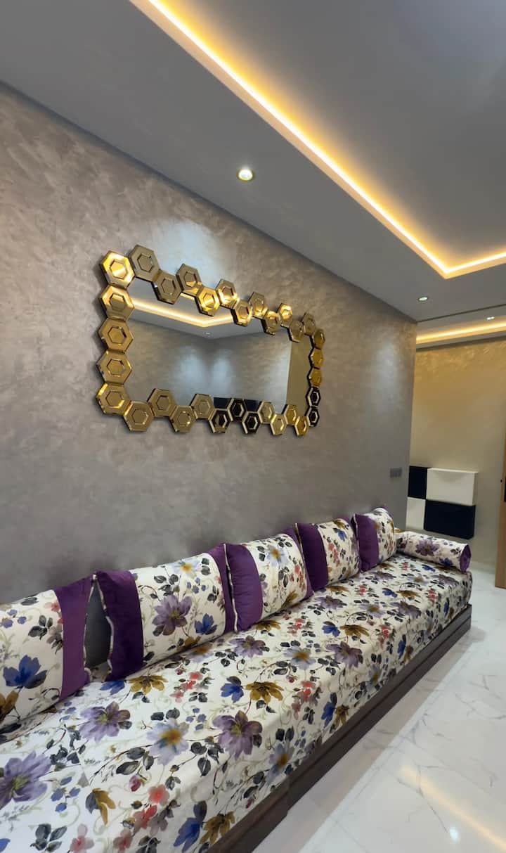 Chic 3br Apt Near The Beach - Tétouan
