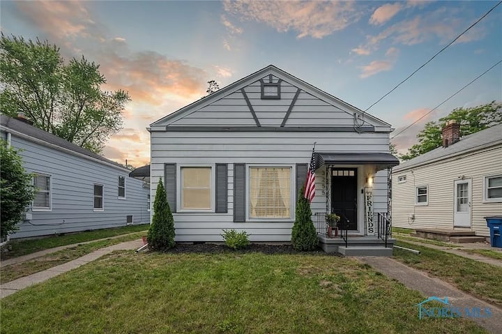 Charming Sherbrooke Stay – Peaceful & Private - Toledo, OH