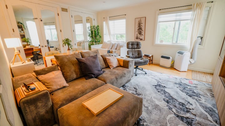 Hollywood Hills Luxury Private Suite - Los Angeles, CA