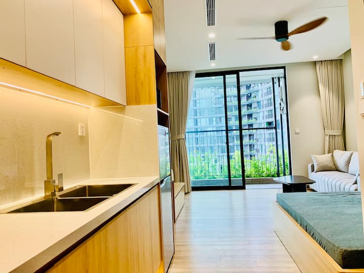 Ecopark | 1br Swanlakeview • High Floor • Free Gym - China