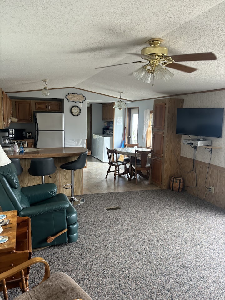 Harbor View Getaway - Drummond, MI