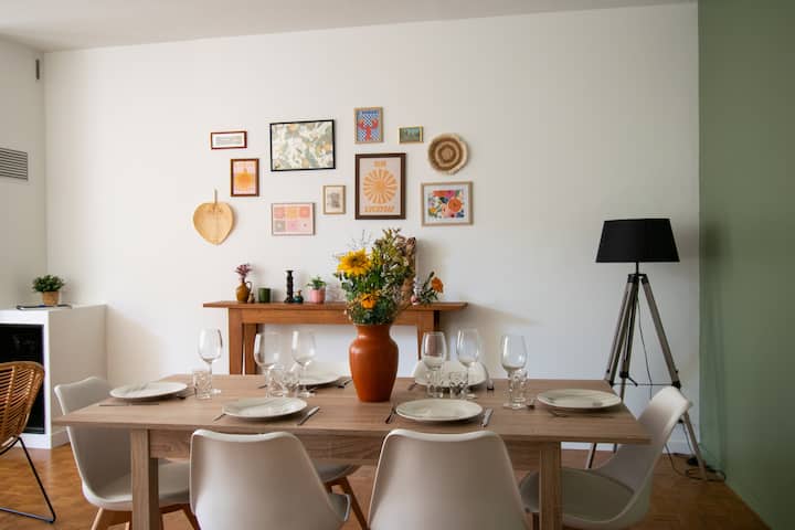 Les Rosiers – Séjour Lumineux & 3 Grandes Chambres - ibis Styles Fougeres