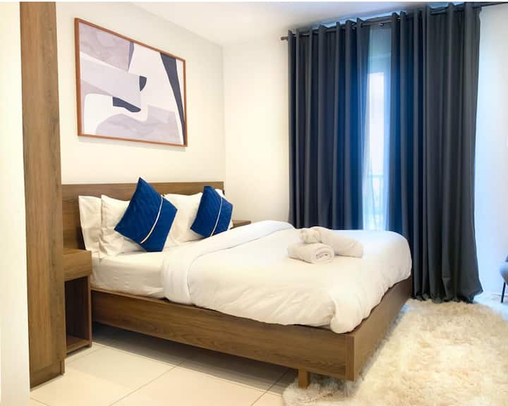 Loxwood View 03 / Gym/pool/shop/restaurant - Accra