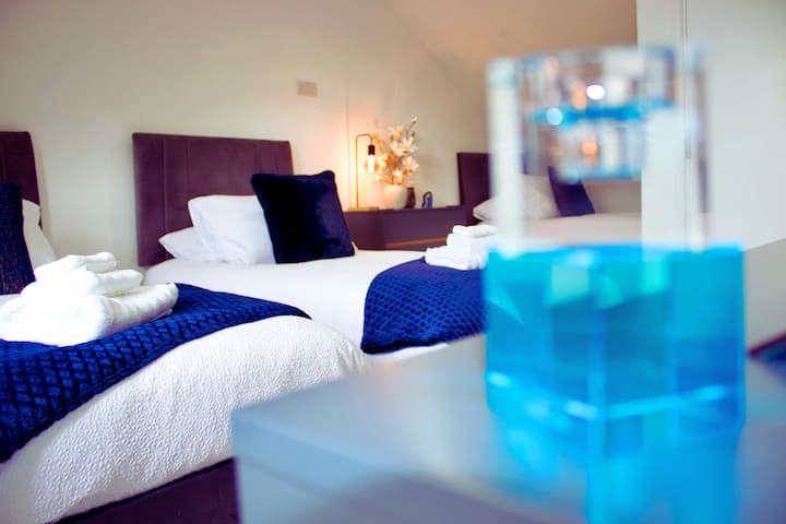 Lush 2- Bed Apartment| London - Watford