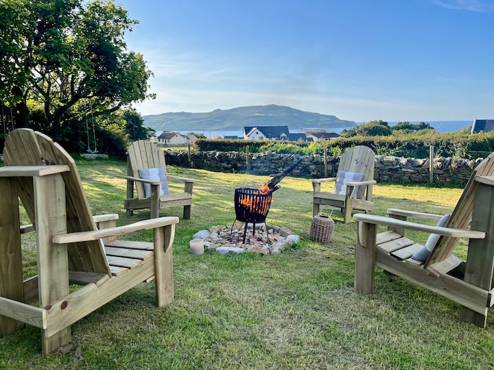 Stylish, Cozy Cottage - Sea And Forest Views - Downings